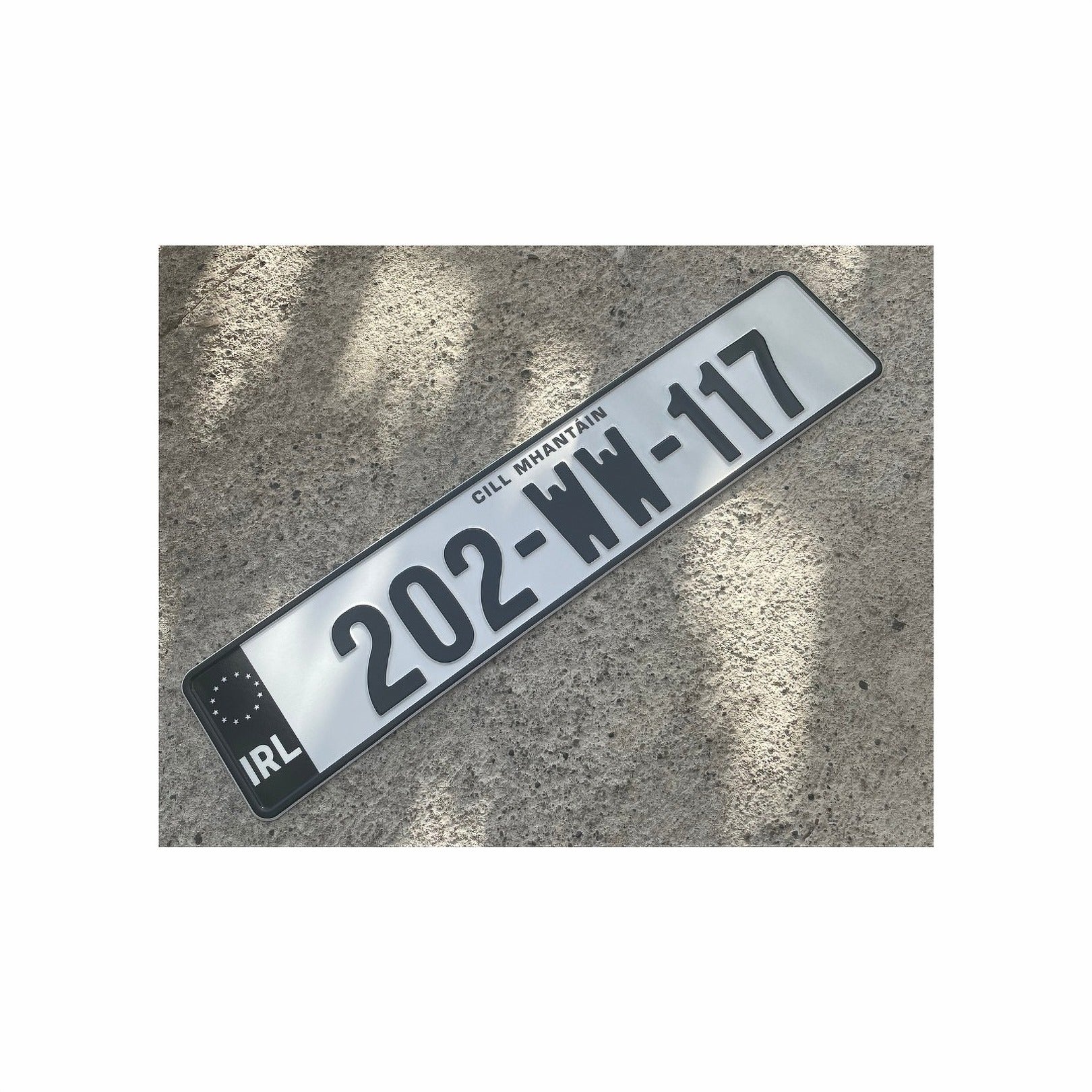 Handmade PRESSED IRISH FONT REG PLATES with Black IRL Badge – OnlyPlates